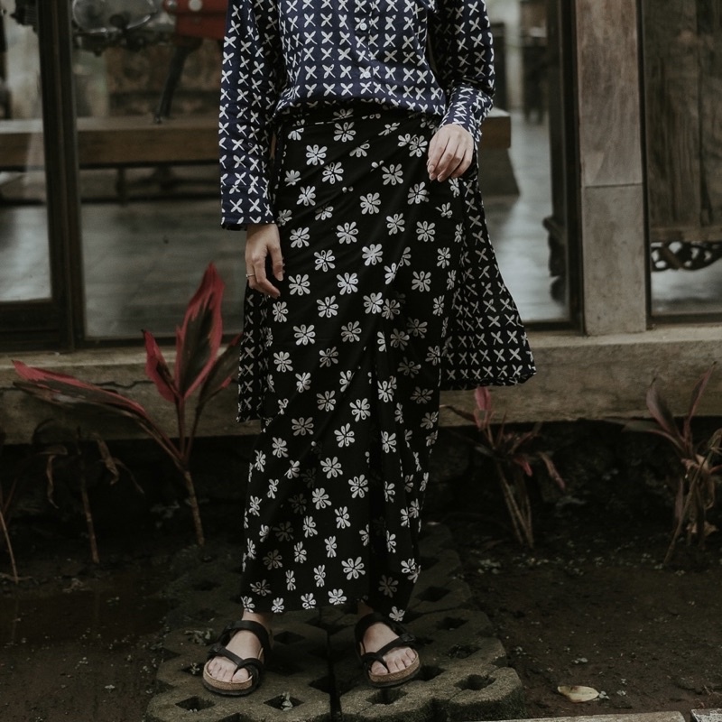 Jual ROK LILIT BATIK TRUNTUM ARANG - RAGAMBENTALA | Shopee Indonesia