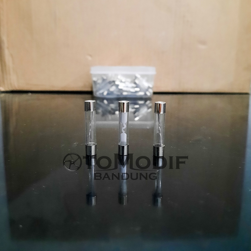 Jual Sekring Kaca 15 Ampere - Sikring Tabung 15A - Fuse Glass 15 A ...