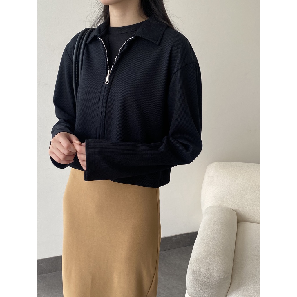 Jual Caerys - Gwen Zipper Top - Atasan Wanita Kekinian | Shopee Indonesia