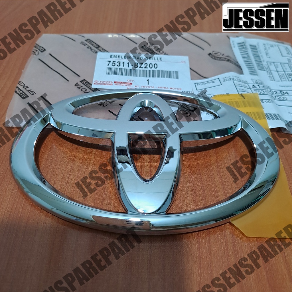 Jual Emblem Logo Depan Grill Grille Radiator Toyota Rush Calya Agya ...