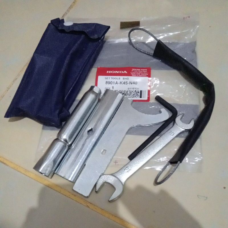 Jual kunci-kunci alat bawaan motor set tools bag cbr 150r original honda | Shopee Indonesia