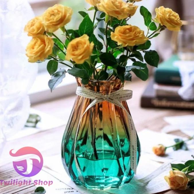 Jual Cornelia - Colour Glass Vase Vas Bunga Kaca Berwarna | Shopee ...