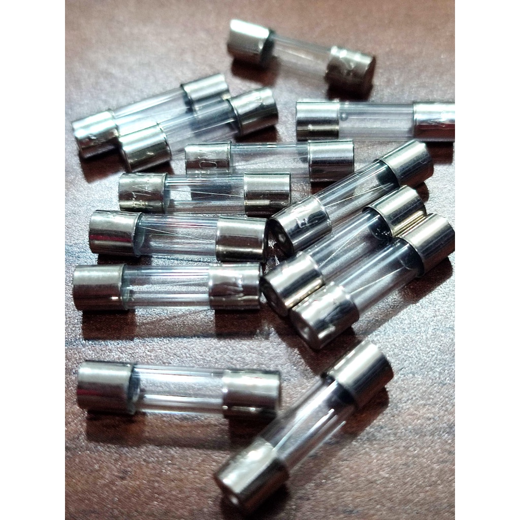 Jual Fuse Kaca Pendek Sekering Kaca Sekring Kaca Pendek 1A 1 A | Shopee ...
