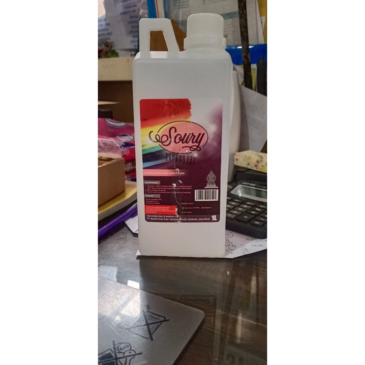Jual SOURY / CAIRAN PENETRAL DETERGENT SOURY PAKAIAN LAUNDRY 1 LITER ...