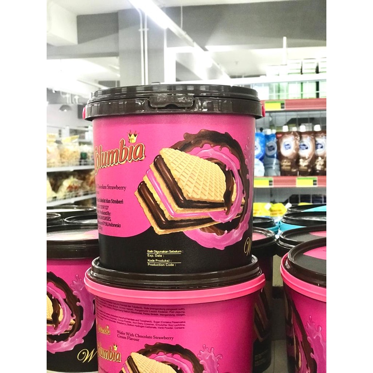 Jual Edisi Lebaran Roti Kaleng Columbia Wafer Choco Strawbery 250 gr ...