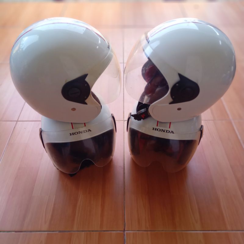 Jual Helm scoopy th 2015-2017 original second | Shopee Indonesia