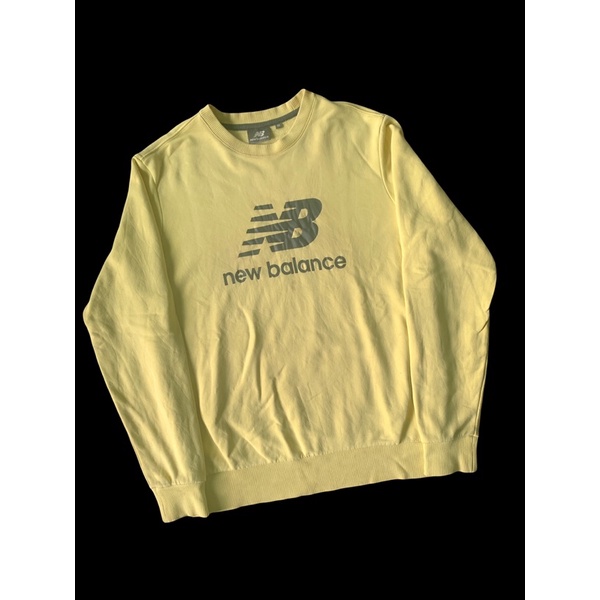 Jual crewneck new balance yellow original (bekas) | Shopee Indonesia