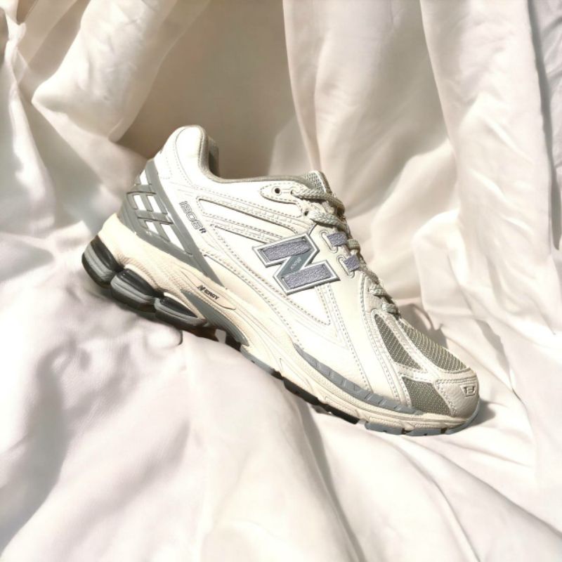 Jual SEPATU PRIA SNEAKERS NB 1906 CREAM GREY | Shopee Indonesia