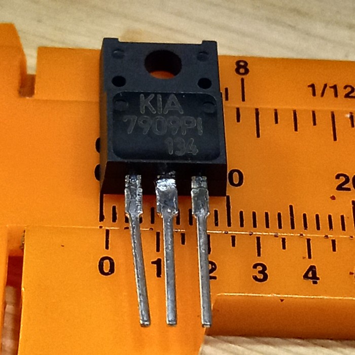 Jual Transistor KIA 7909PI 7909 Voltage Regulator VREG Tegangan DC ...