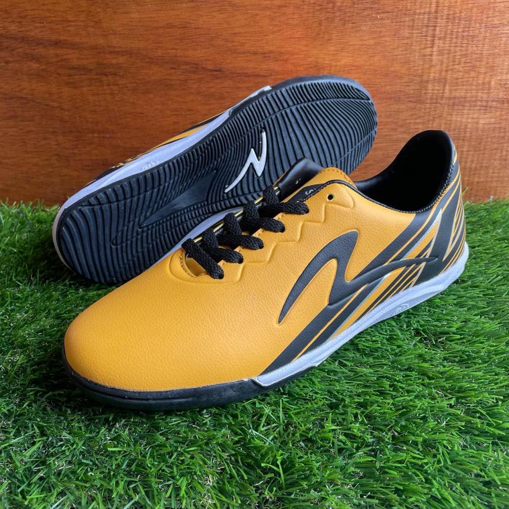 Jual Special - SEPATU SPECS LIGHTSPEED ORIGINAL FUTSAL SPORT SNEAKERS ...