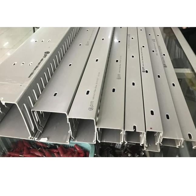 Jual Unik Kabel Duct 45x65 / Wiring Duct / Ducting 45x65 LUBANG ABU-PM ...