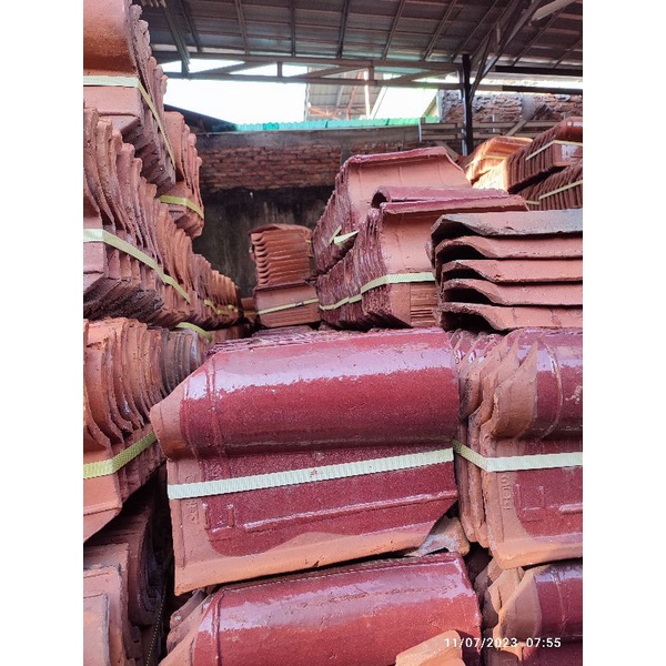 Jual Genteng Tradisional Morando Maroon | Shopee Indonesia