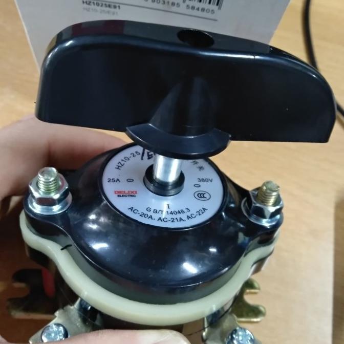 Jual Rotary Selector switch mesin las welding 25A 4 posisi HZ10 25 E91 ...
