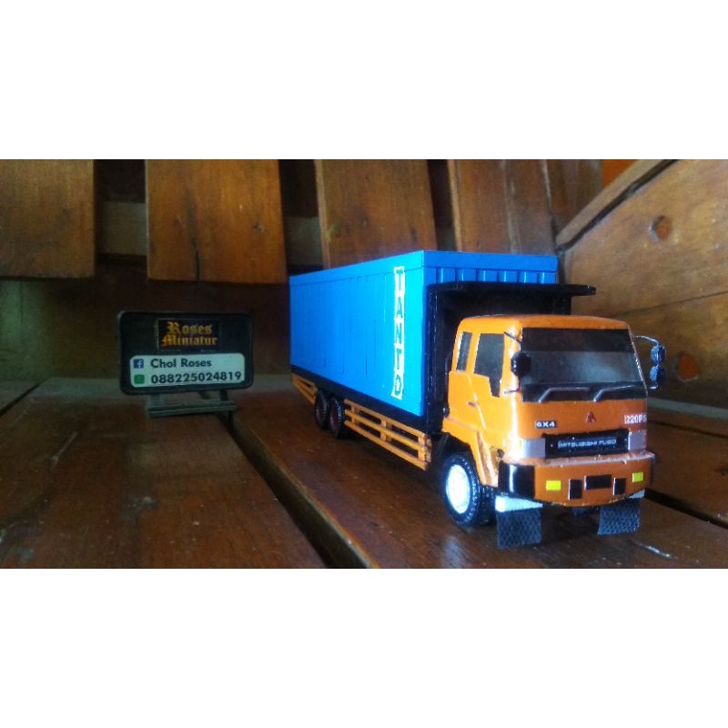 Jual Miniatur truk Fuso box tanto | Shopee Indonesia