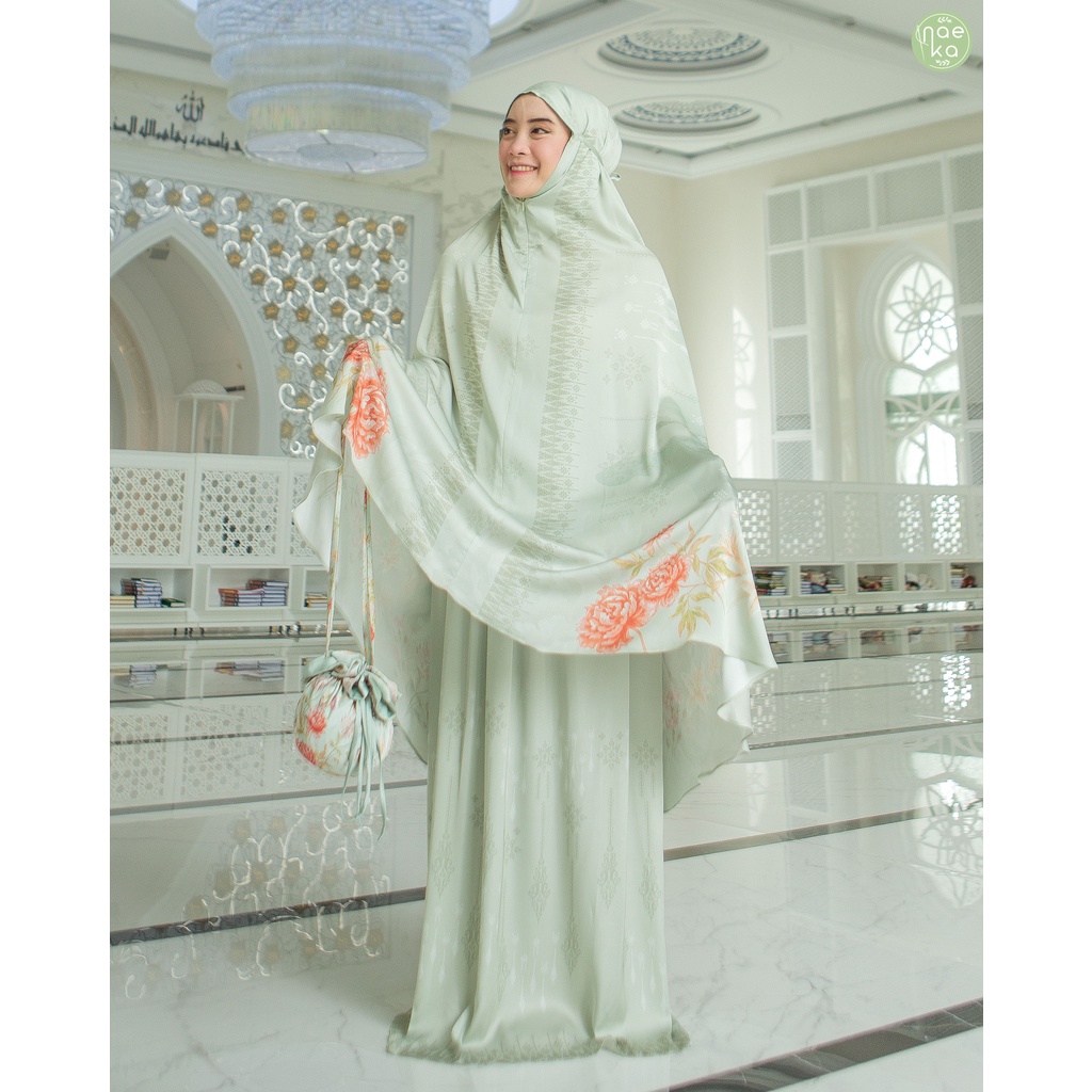 Jual Naeka Mukena Haraya Naeka x Michan - Sage Green 2in1 Silk Premium ...