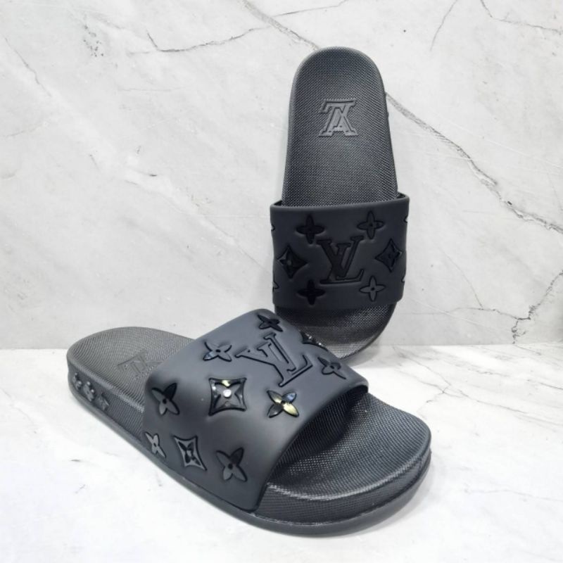 Jual Sandal Slide LV Hitam Logo Besar | Shopee Indonesia