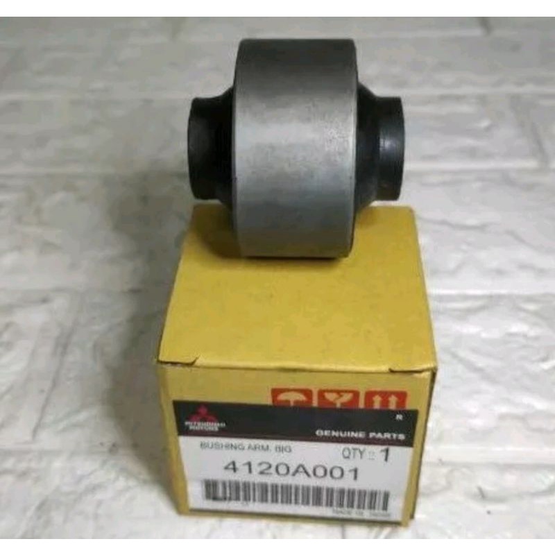 Jual bushing arm besar mirage(4120A001) | Shopee Indonesia