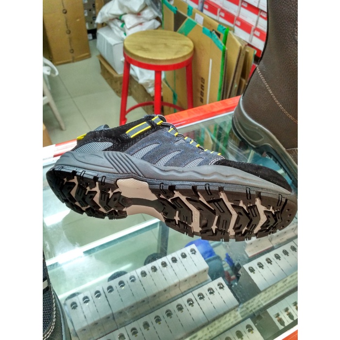 Jual ALAT KESELAMATAN SEPATU SAFETY SHOES BATA BICKZ 705 / SEPATU ...