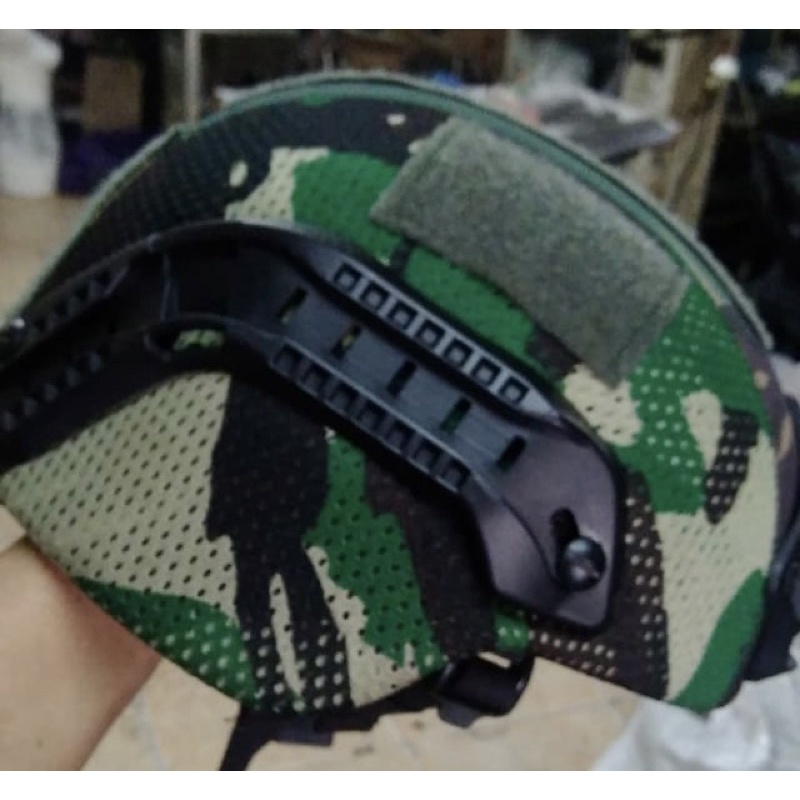 Jual Helm Tactical Level 3 Model Full Kuping Cover Loreng TNI|Helm TNI ...