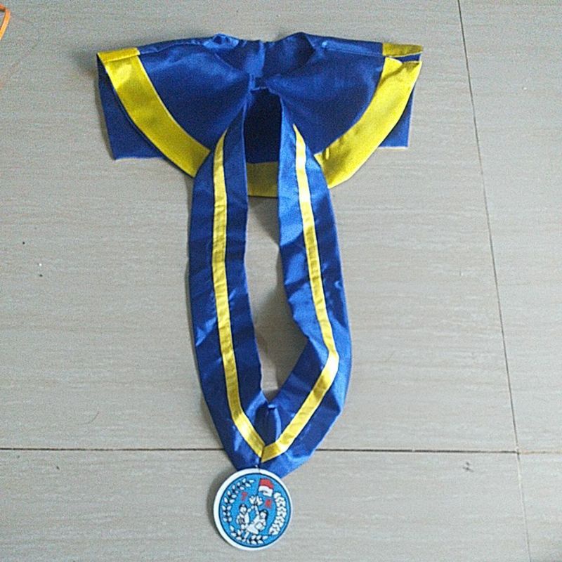 Jual satu set kalung dan Samir perlengkapan baju toga wisuda anak tk ...