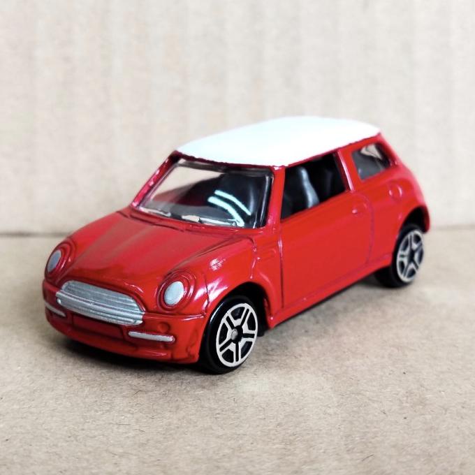 Jual Realtoy 2011 Mini Cooper Merah Atap Putih Loose Pack | Shopee ...