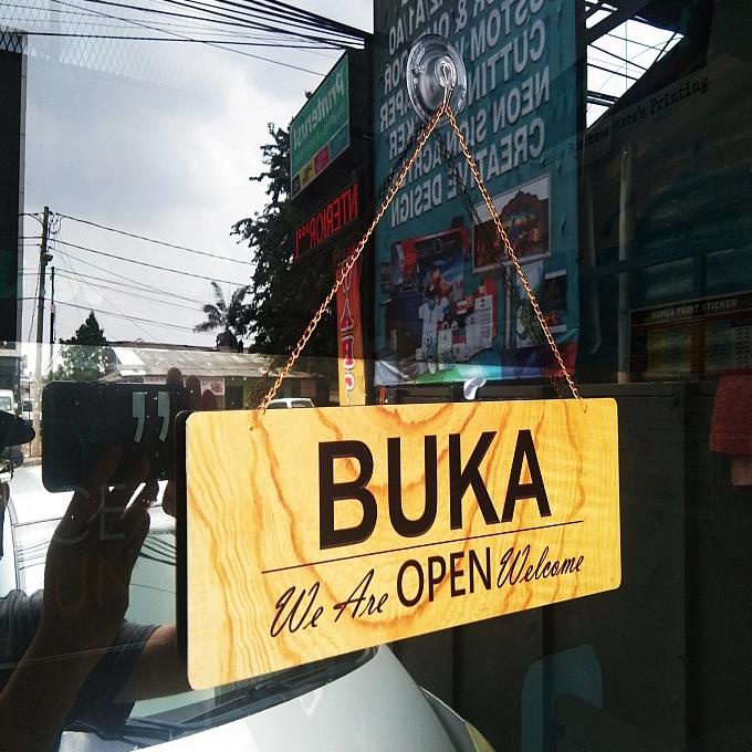 Jual Sign Board Acrylic Open Close Akrilik Tulisan Buka-Tutup Signaged ...