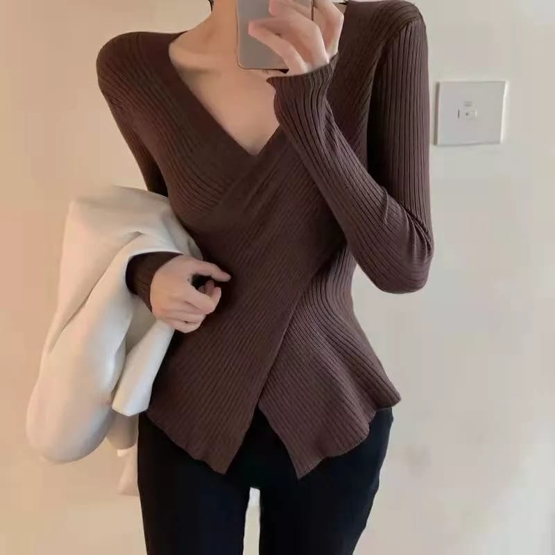 Jual Jiso knit V-neck korean style wrap top - Atasan rajut wanita lengan panjang | Shopee Indonesia