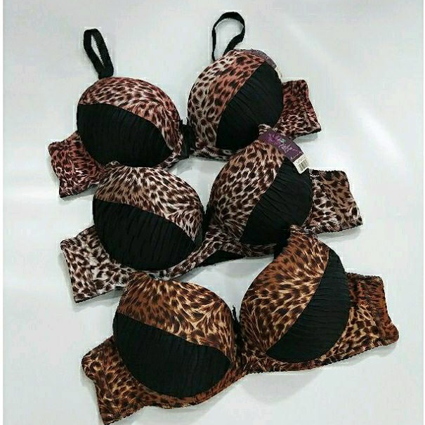 Jual Bra big size motif leopard bh ukuran besar cup D Berkawat Busa Sedang | Shopee Indonesia