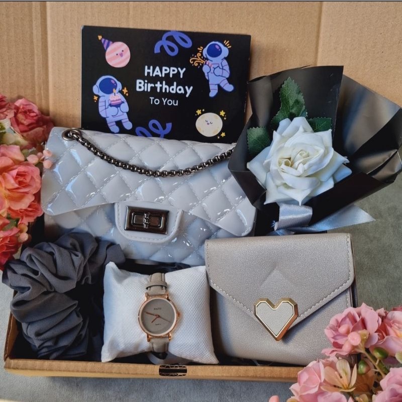 Jual Kado Cewek Tas / Hampers Hadiah Cewek Ulang Tahun | Shopee Indonesia