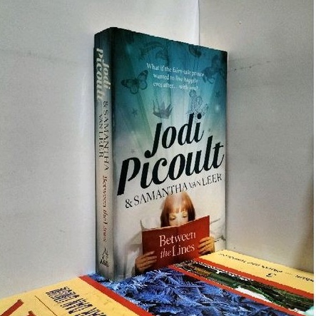 Jual ORIGINAL NOVEL BETWEEN THE LINES.BY.JODI PICOULT | Shopee Indonesia
