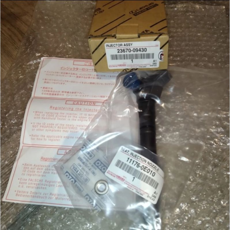 Jual Injektor Toyota Hilux Revo 2GD 23670-09430 23670-0E020 Genuine ...