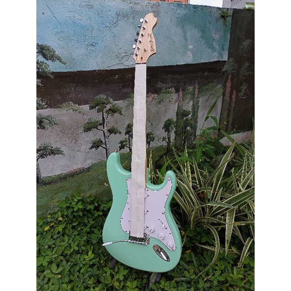 Jual Gitar Elektrik Stratocaster Difergio Leopard Original | Shopee ...