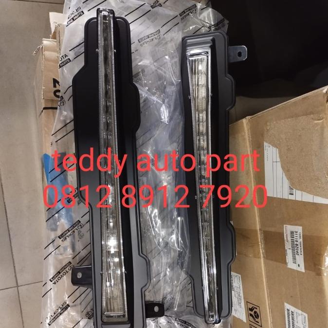 Jual lampu drl led innova zenix set kanan kiri original | Shopee Indonesia