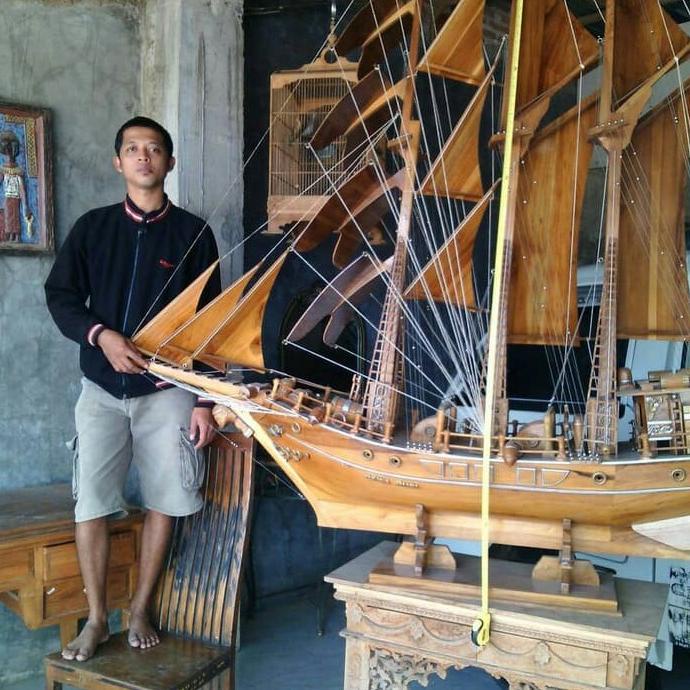 Jual Miniatur Kapal Layar Tradisional Pinisi Phinisi Dewa Ruci Kayu ...
