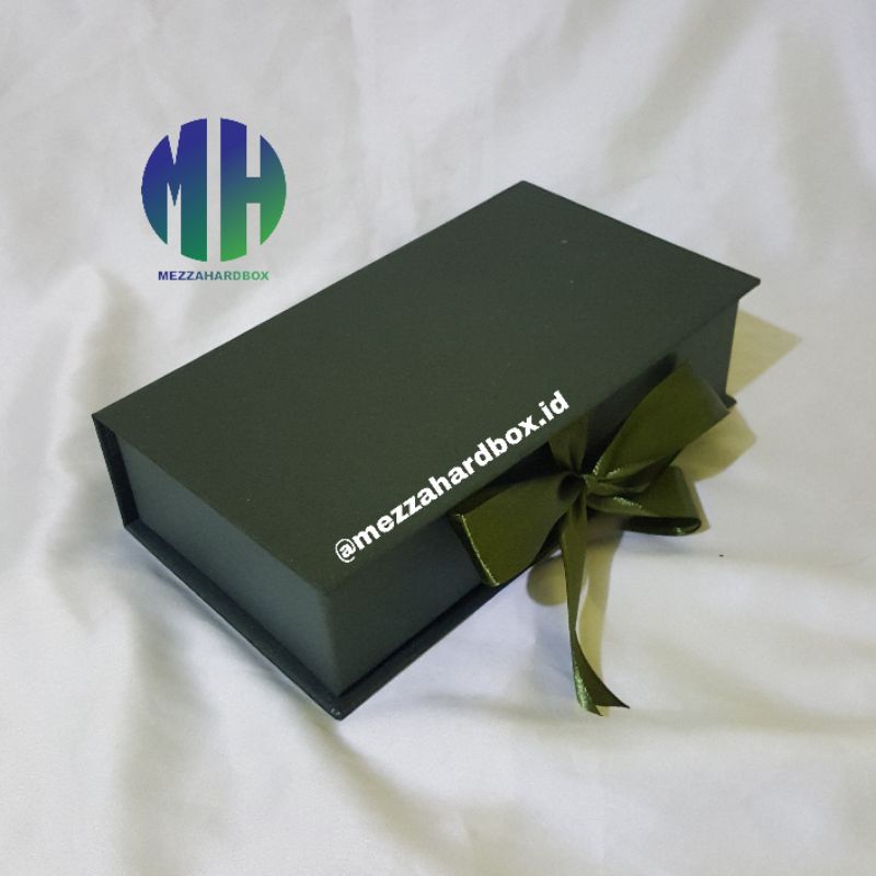 Jual Hardbox Custom Warna polos 20 x 11 x 5 giftbox / Box Hampers / Kotak Kado / sofenir ...
