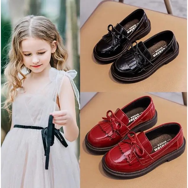 Jual Sepatu anak perempuan terbaru model pita rample / Sepatu kids ...