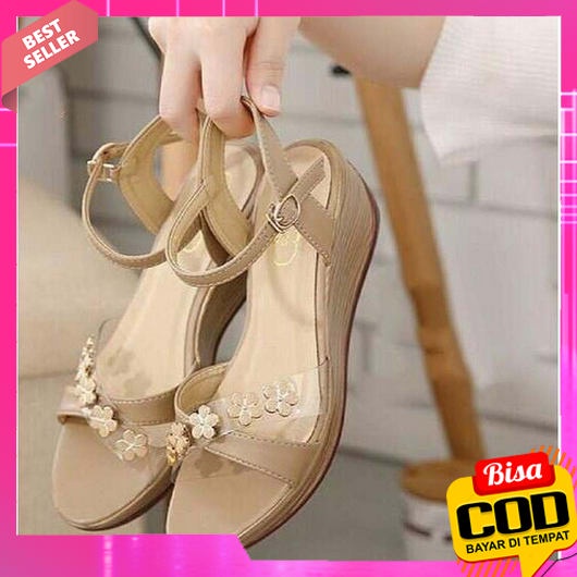 Jual Sandal Wanita Kekinian 2023 Simple Elegan Korean Style Wedges ...