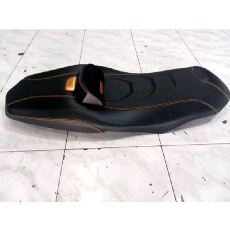 Jual Cover Sarung Kulit Jok Modifikasi Nmax Old Nmax New Aerox Model Eropa MBtech | Shopee Indonesia