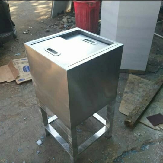 Jual Ice Bin / Tempat Es Batu / Ice Box (Dengan Kaki. Ukuran 40 Cm ...