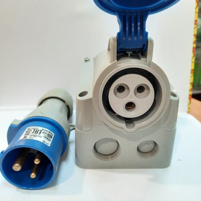 Jual Surface Mounting Socket+Straight Plug 2P+E 16A 555154+555124 ...