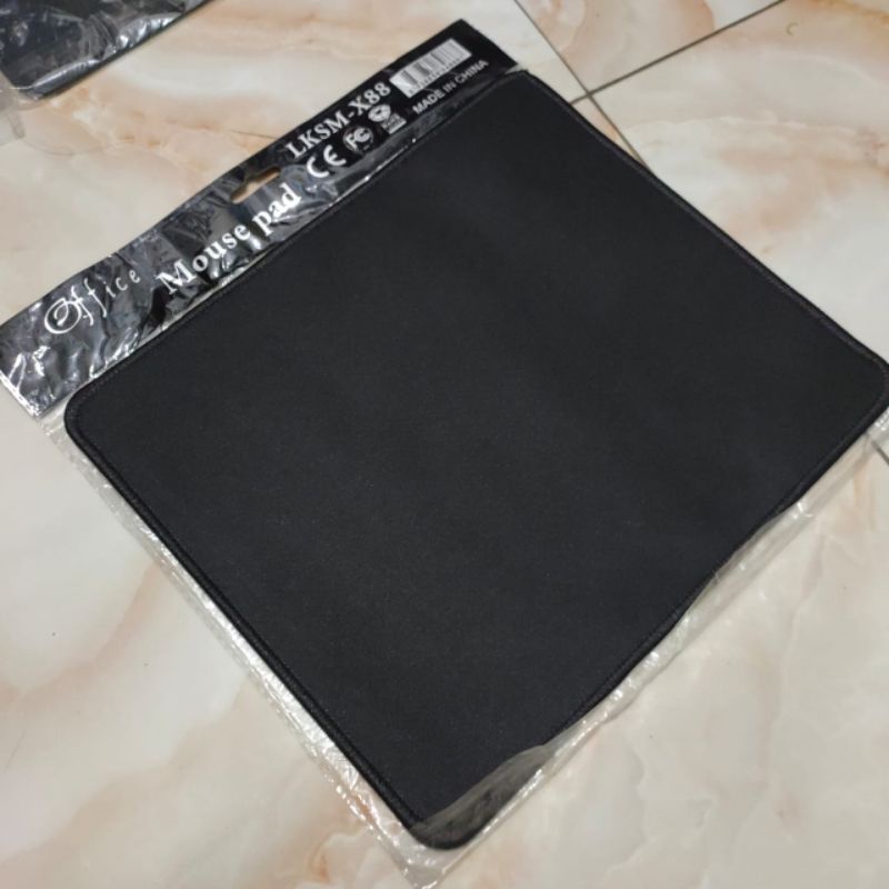 Jual Mouse Pad Polos Hitam 29x25cm | Shopee Indonesia
