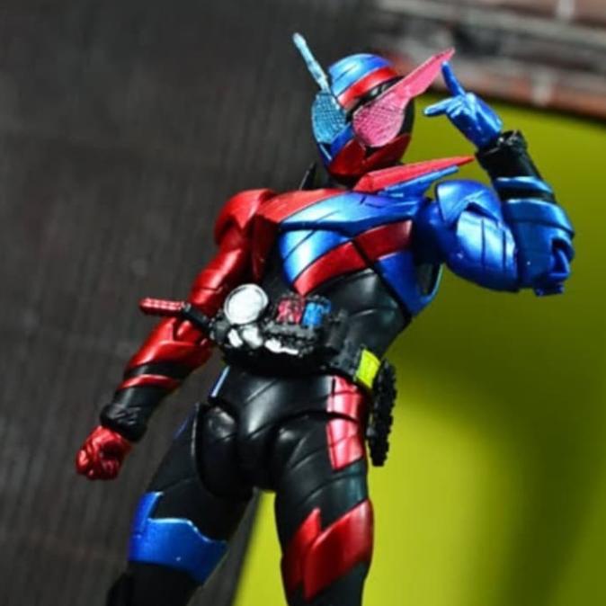 Jual SHF Kamen Rider Build Rabbit Tank Version Figuarts Figure mer08 ...
