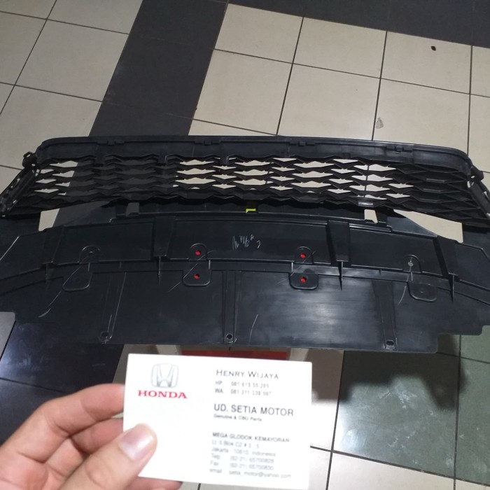 Jual Grill Jaring-jaring bumper depan ram bawah Honda Jazz GK5 Facelift Ori | Shopee Indonesia