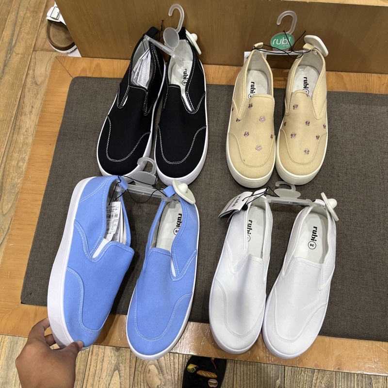 Jual Sepatu rubi saylor slip on plimsoll sale | Shopee Indonesia