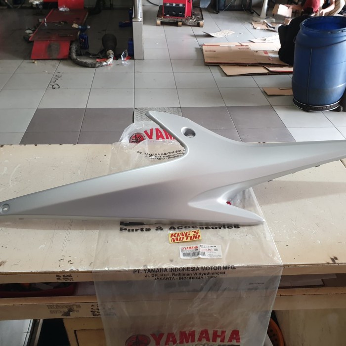 Jual Cover Side, Delta Box Aerox 155 Silver (B65) Asli Yamaha | Shopee ...