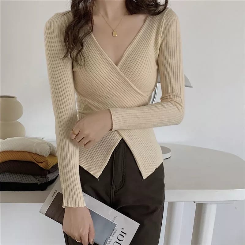 Jual Jiso knit V-neck korean style wrap top - Atasan rajut wanita lengan panjang | Shopee Indonesia