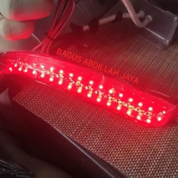 Jual Mata Kucing Lampu Menyala LED Reflektor Nissan Serena C26 Elgrand E52 | Shopee Indonesia