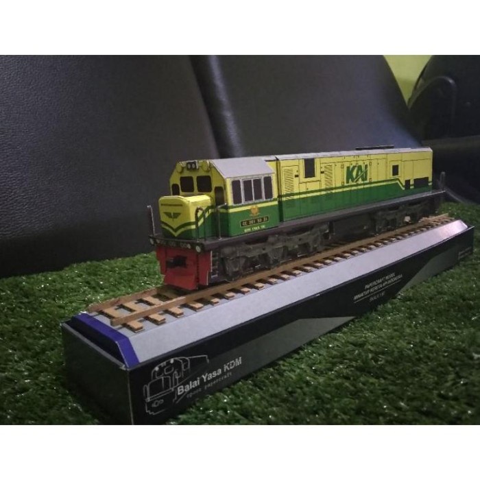 Jual PROMO!!! PAPERCRAFT MINIATUR LOKOMOTIF CC201 LIVERY VINTAGE ...