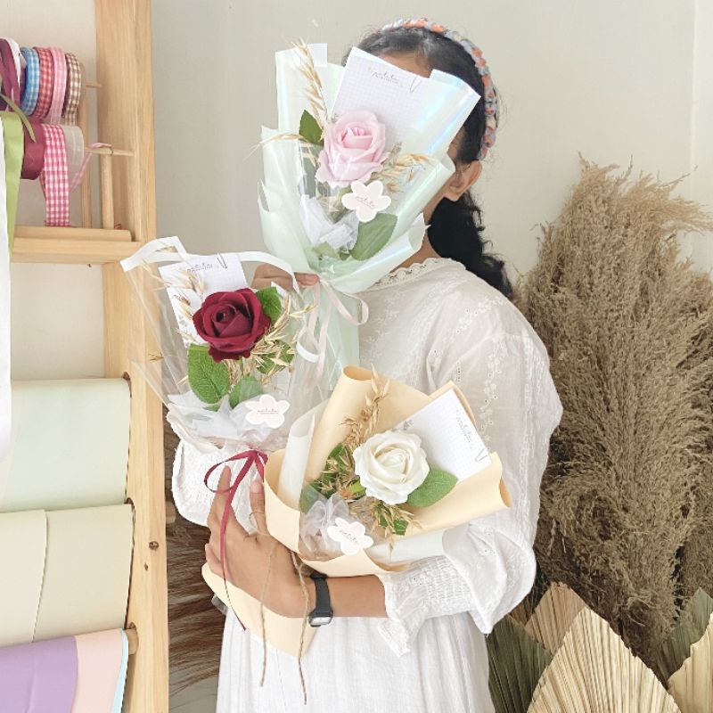 Jual Single Rose Bouquet | Buket Mawar Artificial | Shopee Indonesia