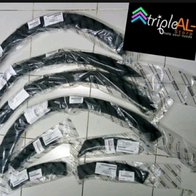 Jual Over Fender Body Kit Fender Trim Innova Reborn Venturer Original ...